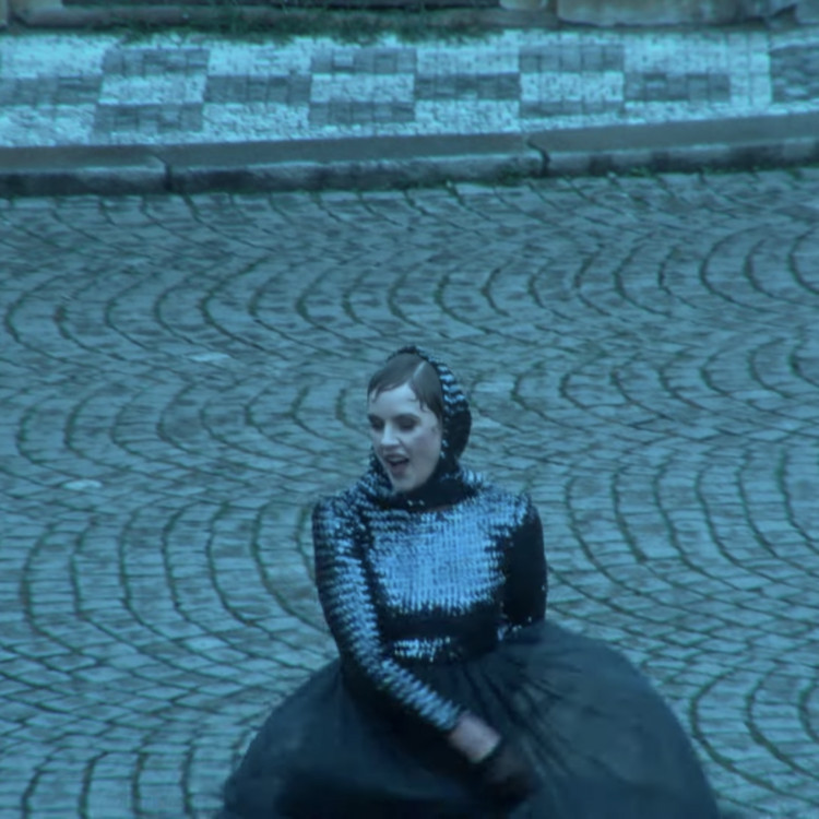 Princess Chelsea’den Masalsı Bir Çalışma: Time